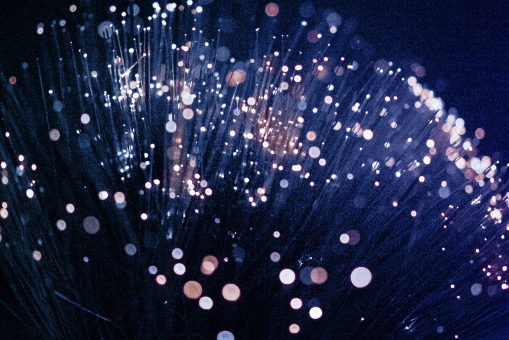 Iceblink: Picosecond Supercontinuum Fiber Laser | FYLA